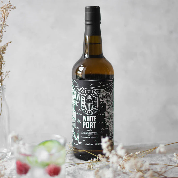 White Port From Premium Brands With Next Day Delivery - Cotswold Port Co
